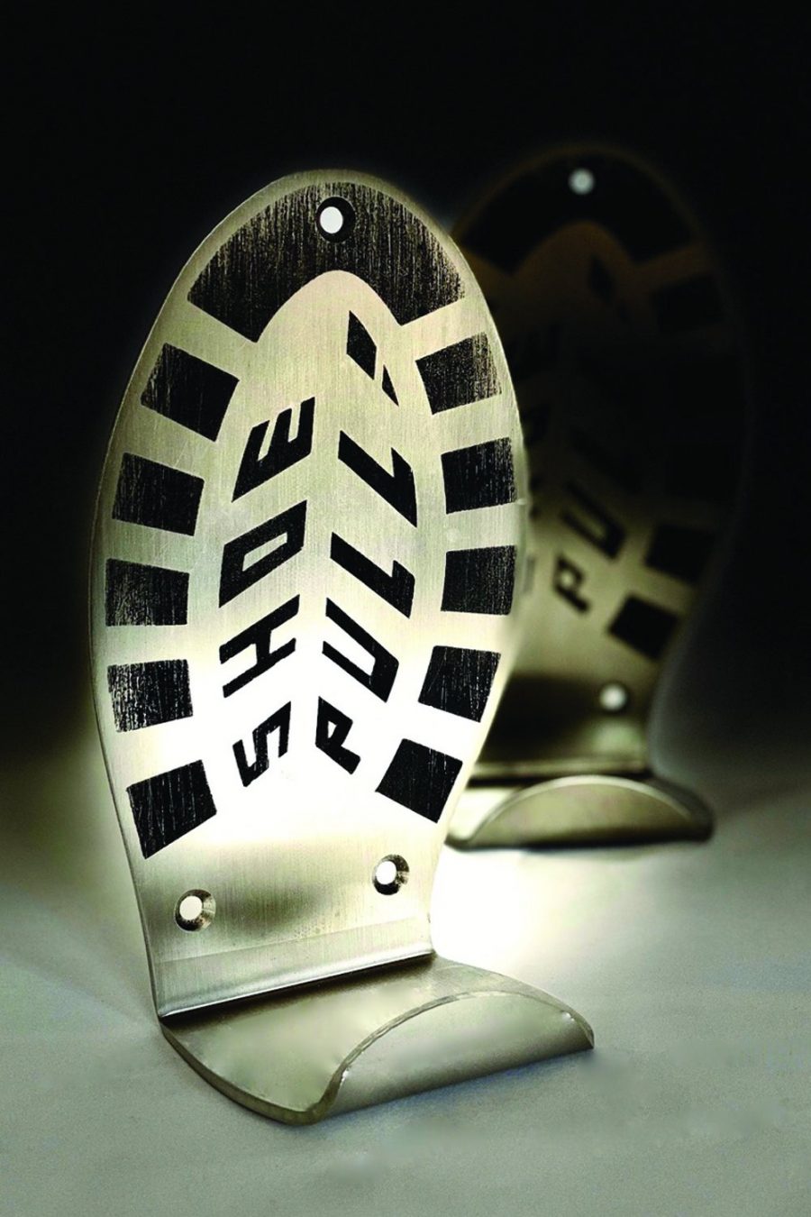 Philip Watts Introduces Minimalism Door Design as Alternative Solution