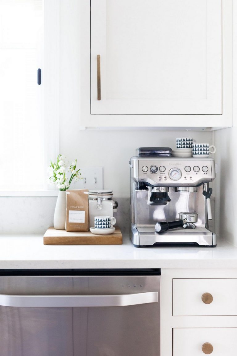 25 Drawer Handles to Modernize Your Furniture Designs