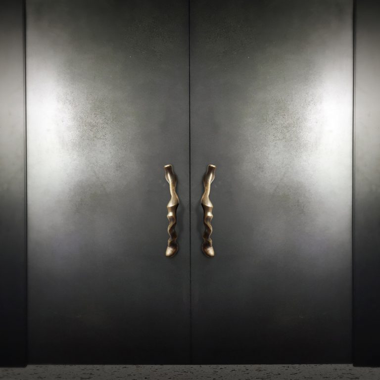 Dazzling Entryways To Inspire Your Door Design